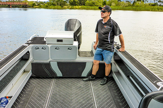 McLay 741 Raptor Boat Review - The Fishing Website