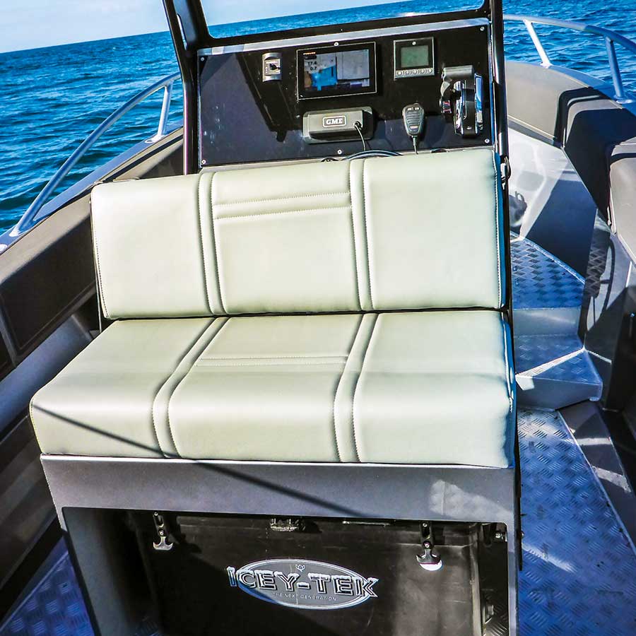 FlyFin 1900 Centre Console Boat Review - The Fishing Website