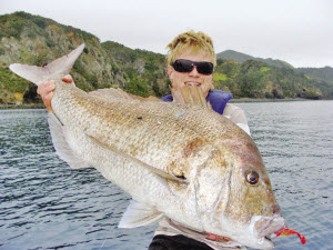Snapper Fishing - Big Snapper in the shallows - The Fishing Website