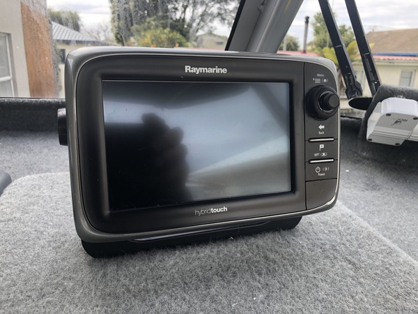Raymarine e7 hybrid touch. Sold - The Fishing Website : Discussion Forums