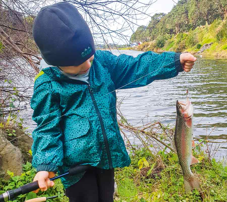 Fishing in Lake Pupuke - The Fishing Website