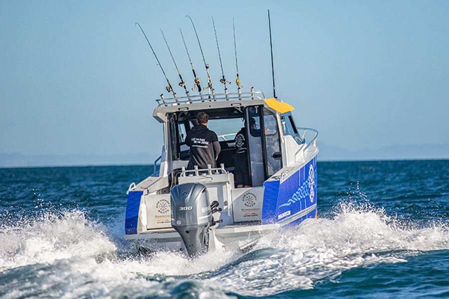 Dreadnort D7500 Boat Review - The Fishing Website