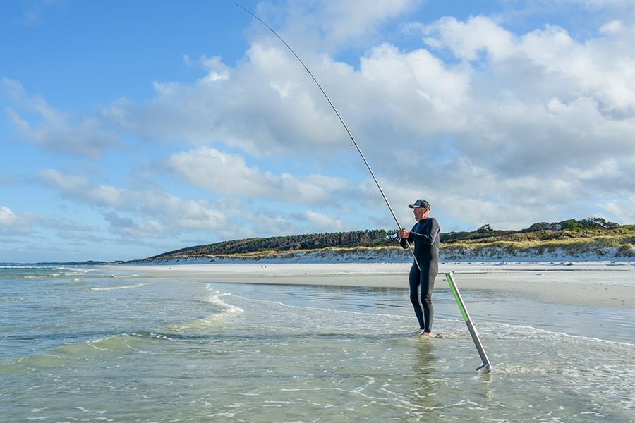 Expert Surfcasting Tips - The Fishing Website