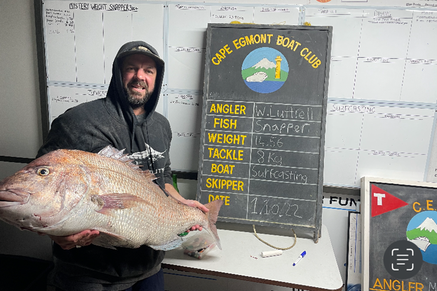Catching a 30lb Snapper off the Shore - The Fishing Website