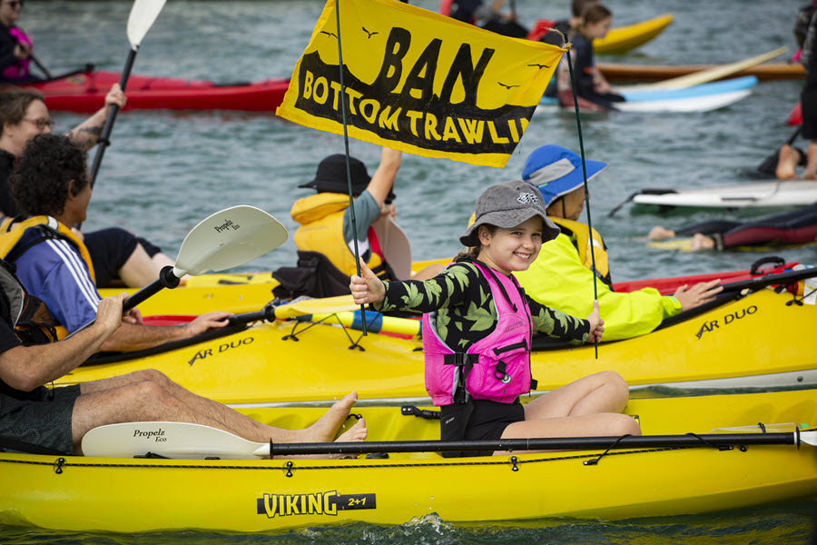 Bottom Trawling Ban called for at Gulf Protest - The Fishing Website