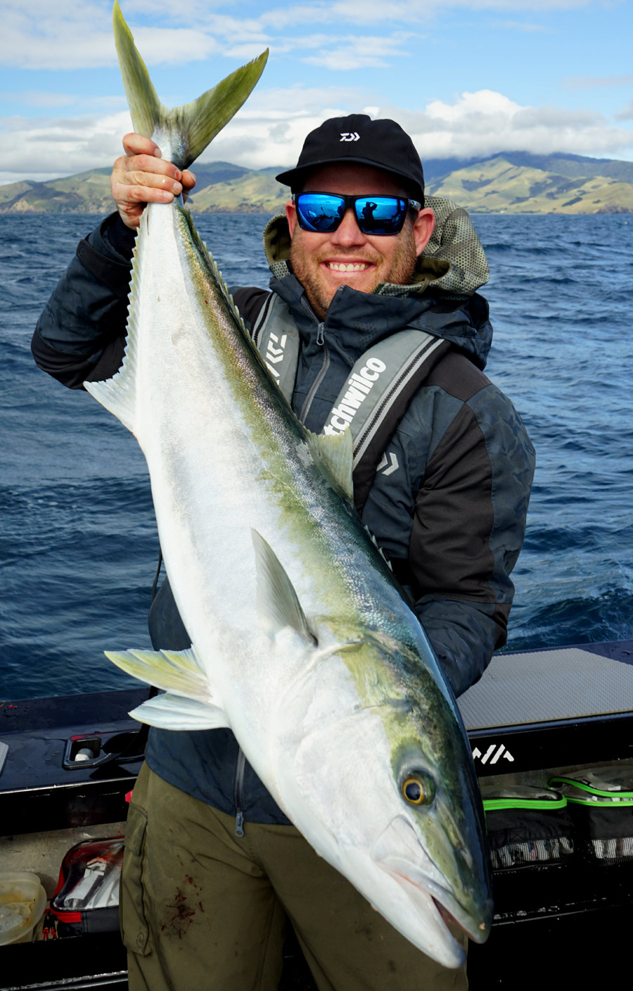 Softbaiting for Kingfish with Big Baits - The Fishing Website