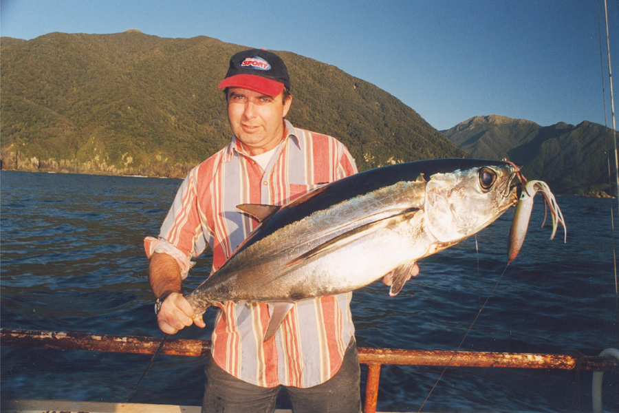 How to Catch Skipjack and Albacore Tuna: Part 2 - The Fishing Website