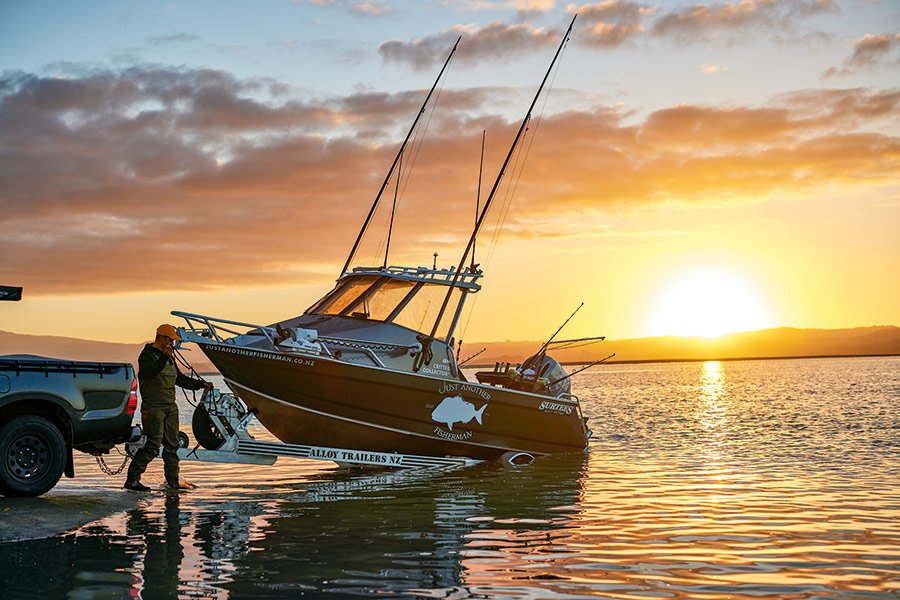 Surtees 610 Gamefisher - The Fishing Website