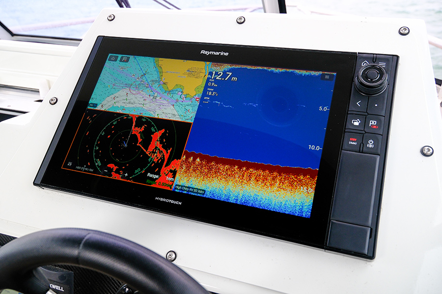 Raymarine Axiom Pro Fishfinder/Chartplotter and Cyclone Radar Review ...