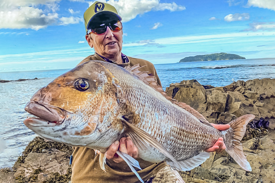 A Trophy Snapper - The Fishing Website