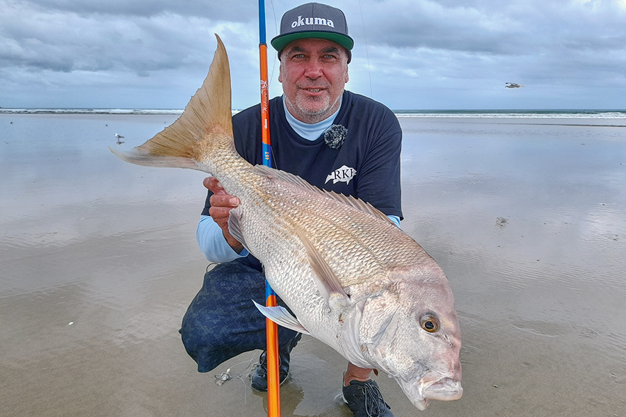 Surfcasting At Ninety Mile Beach - The Fishing Website
