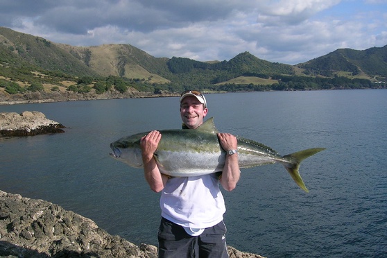 Land-based fishing - tips for catching big fish - The Fishing Website