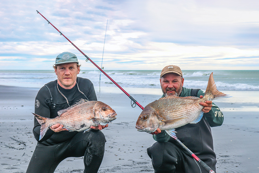 Surfcasting in Taranaki - The Fishing Website