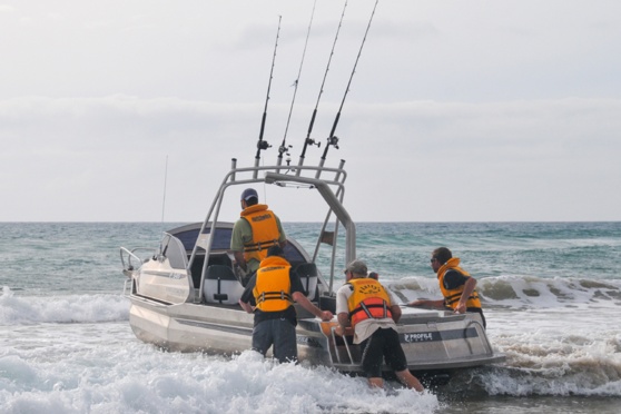 How to Beach Launch a Boat - The Fishing Website