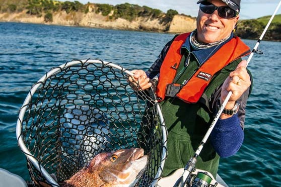Netting or gaffing your catch (Part 1) - The Fishing Website